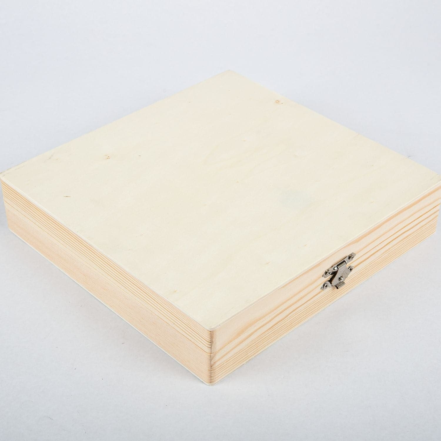 Urban Crafter Pine and Plywood Box with Latch 21x20x4.5cm
